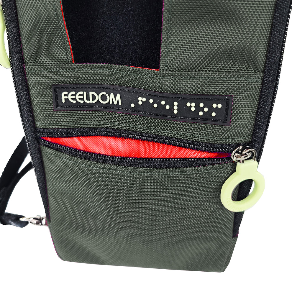 NAVi-PAL Hands-free Navigation Pouch System / SMALL – Feeldom Life